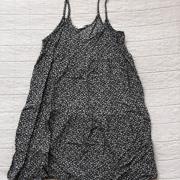 Carly Jean Los Angeles | Dresses | Carly Jean Los Angeles Black And ...